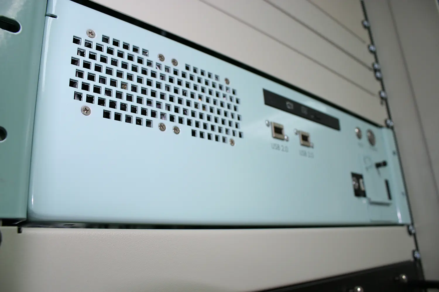 1U, 2U, 4U Rack Mount PCs & Industrial Grade Servers | Steatite